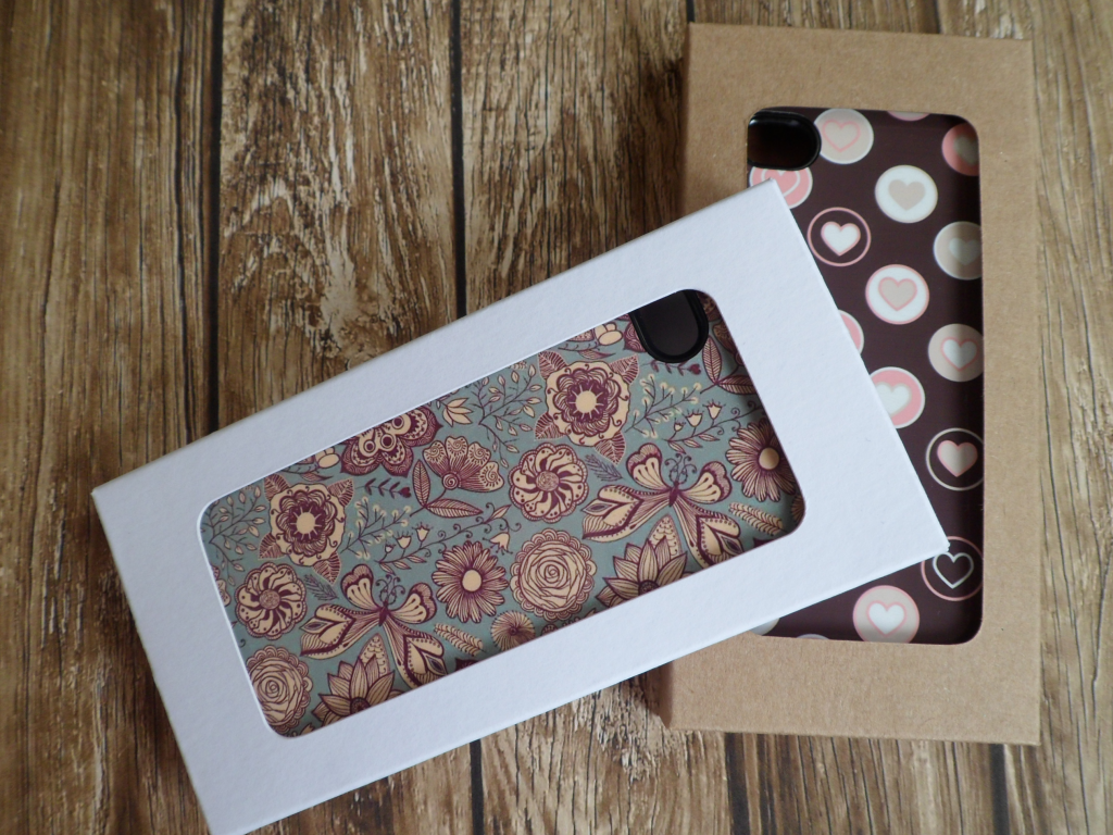 Our mates present our new iPhone case boxes!! (and iPad case boxes ...